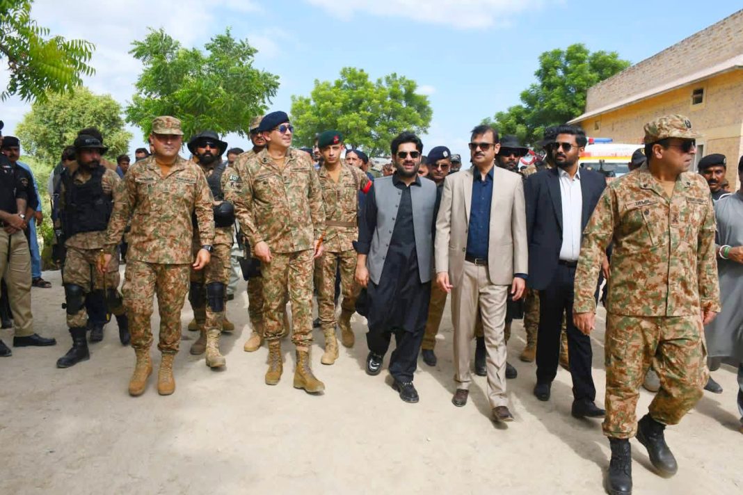 Chairman District Council Sukkur Syed Kumail Hyder Shah and GOC Pano ...